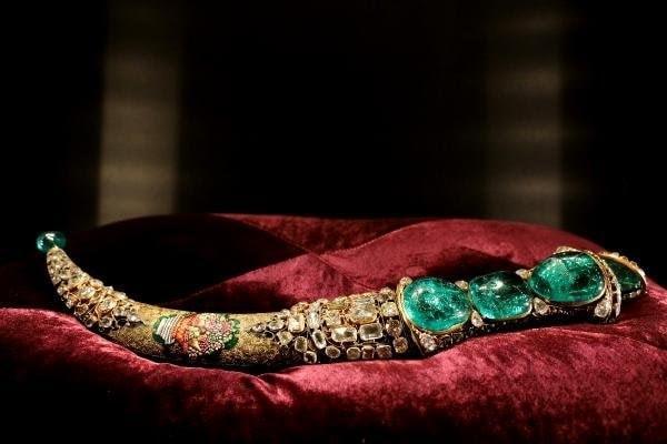 Topkapi Dagger – Ottoman Swords